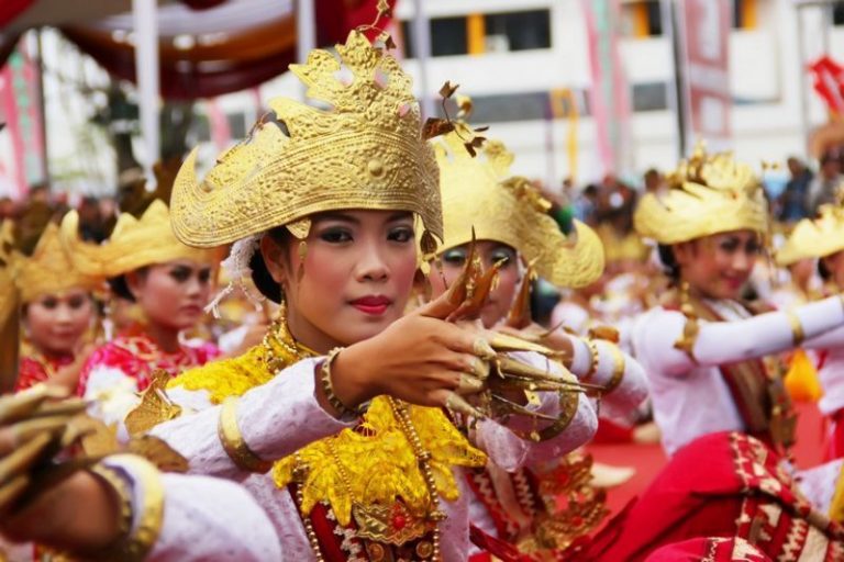 Tarian Daerah 34 Provinsi beserta Gambar dan Asalnya