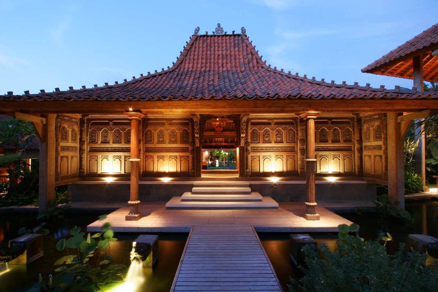 Rumah Adat Jawa: Nama, Gambar dan Penjelasannya